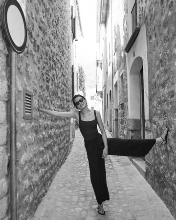 Hello – Left On Friday Canada